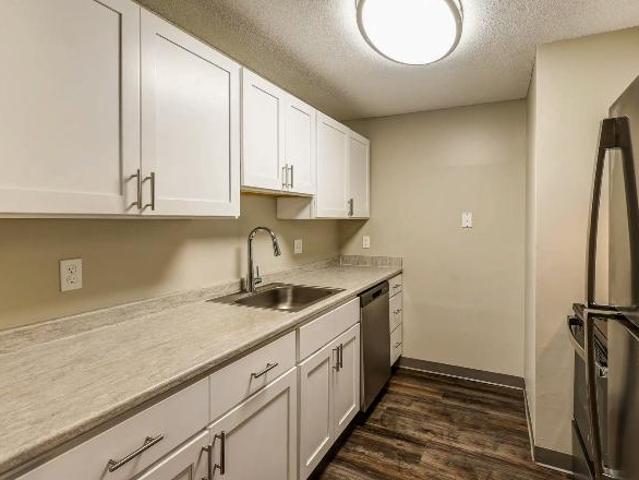 2 Br, 1 bath, Apartment 285 Plantation St