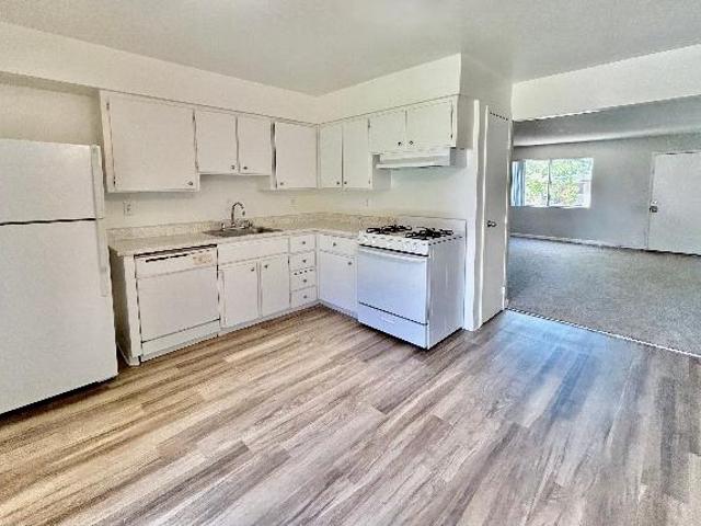 2 Br, 1 bath, Apartment 2800 Gentrytown Drive
