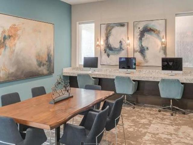 2 Br, 1 bath, Apartment 2808 Cross Point Cir