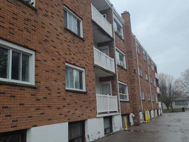 2 Br, 1 bath, Apartment 280 Lorne Avenue