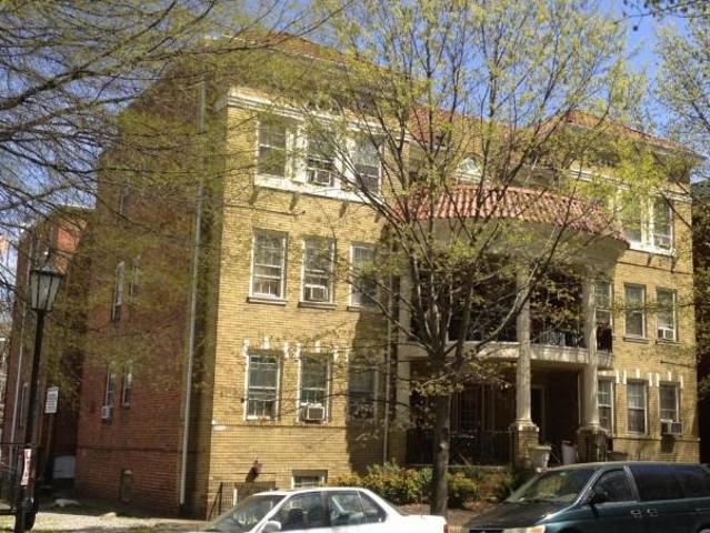 2 Br, 1 bath, Apartment 2816 Monument Ave
