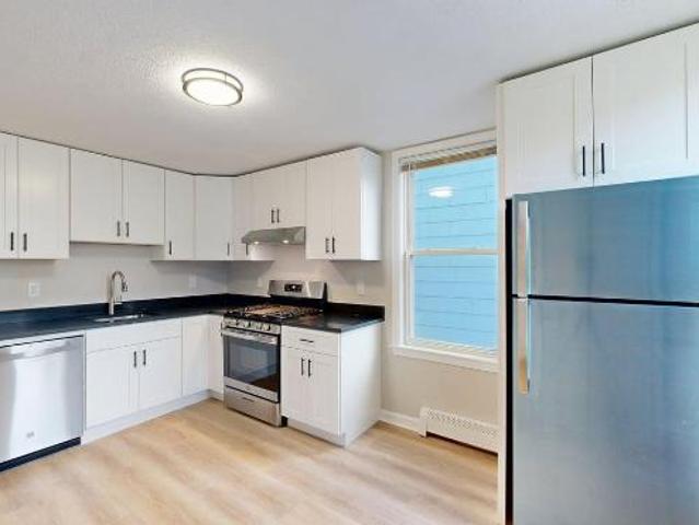 2 Br, 1 bath, Apartment 298 Meridian Street