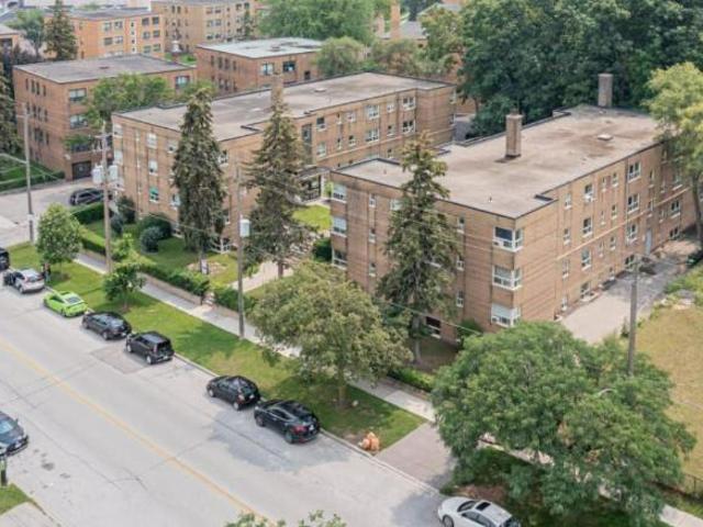 2 Br, 1 bath, Apartment 290 & 292 The Kingsway