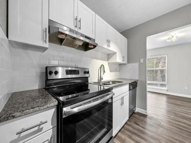 2 Br, 1 bath, Apartment 2935 Old Concord Road