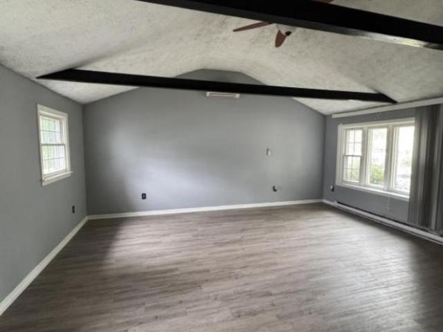 2 Br, 1 bath, Apartment 29 Home Ave