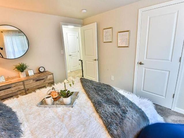 2 Br, 1 bath, Apartment 2 Driftwood Court
