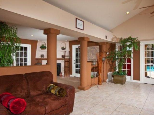 2 Br, 1 bath, Apartment 301 W Vermont Ave