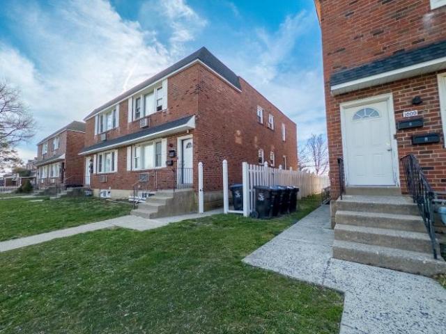 2 Br, 1 bath, Apartment 301 8th St