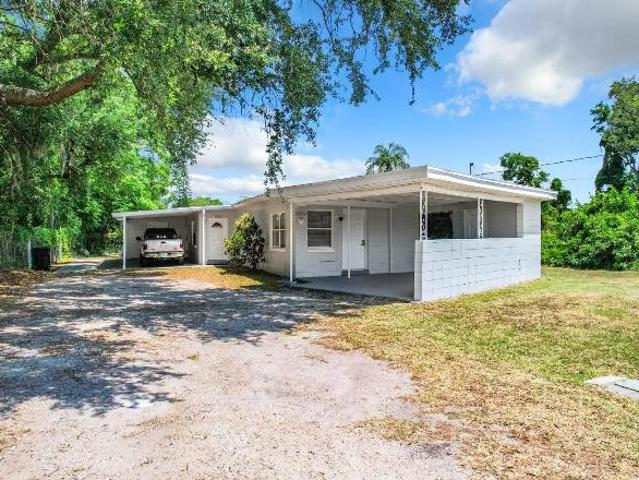 2 Br, 1 bath, Apartment 3025 Long Street