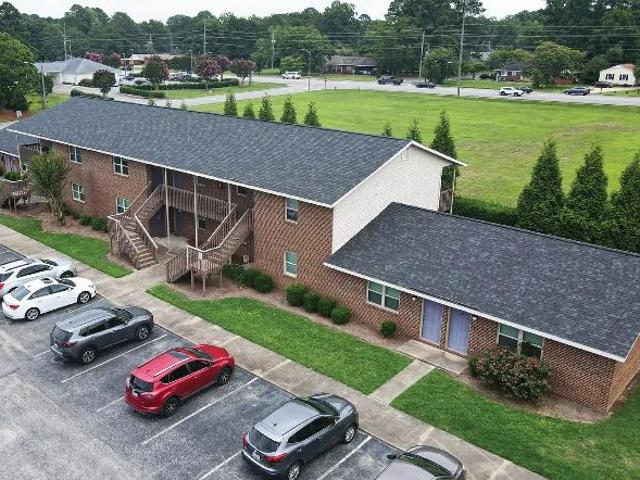 2 Br, 1 bath, Apartment 3030 Adams Blvd