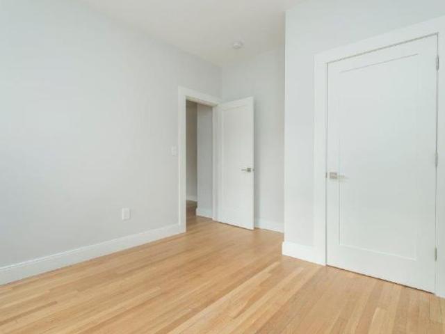 2 Br, 1 bath, Apartment 31 South Street