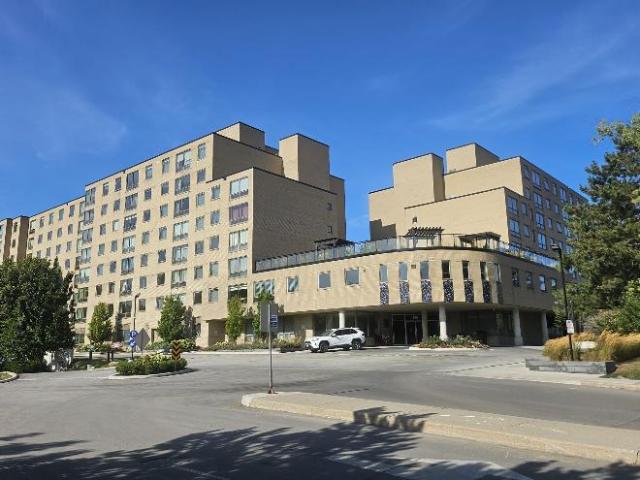 2 Br, 1 bath, Apartment 326 Major Mackenzie Drive