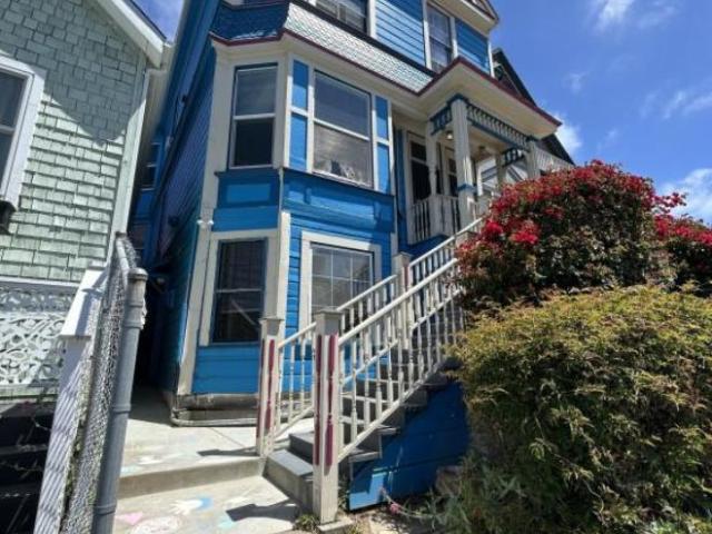 2 Br, 1 bath, Apartment 326 Capitol St