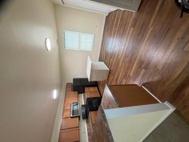 2 Br, 1 bath, Apartment 327 6th Avenue