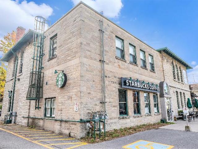 2 Br, 1 bath, Apartment 329 Johnson St
