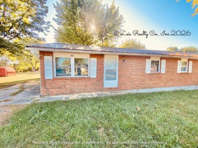 2 Br, 1 bath, Apartment 321 Smith Street