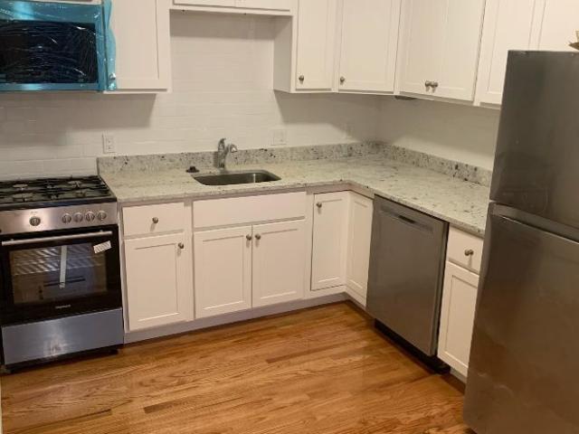 2 Br, 1 bath, Apartment 32 Edgerly Road