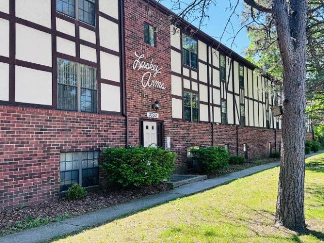 2 Br, 1 bath, Apartment 3355 Laskey