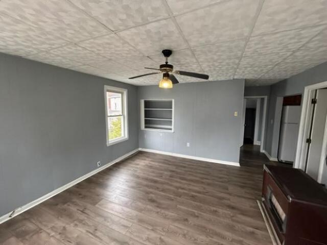 2 Br, 1 bath, Apartment 33 Malvey Street