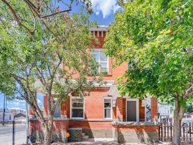 2 Br, 1 bath, Apartment 3401 North Williams Street