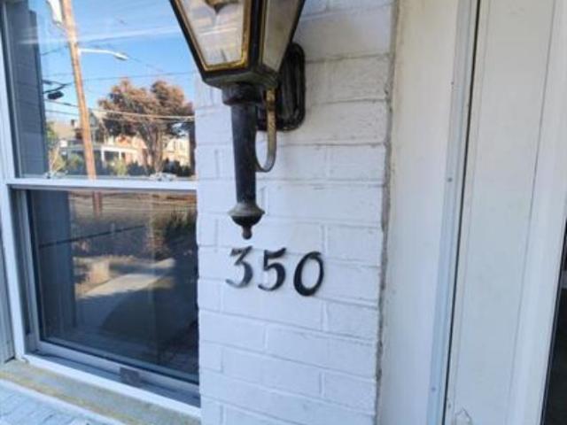 2 Br, 1 bath, Apartment 342 Fairmont Avenue
