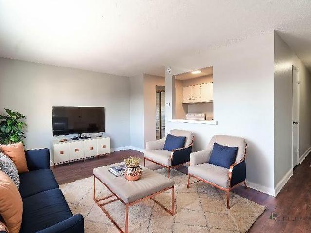 2 Br, 1 bath, Apartment 3666 South Pearl Street