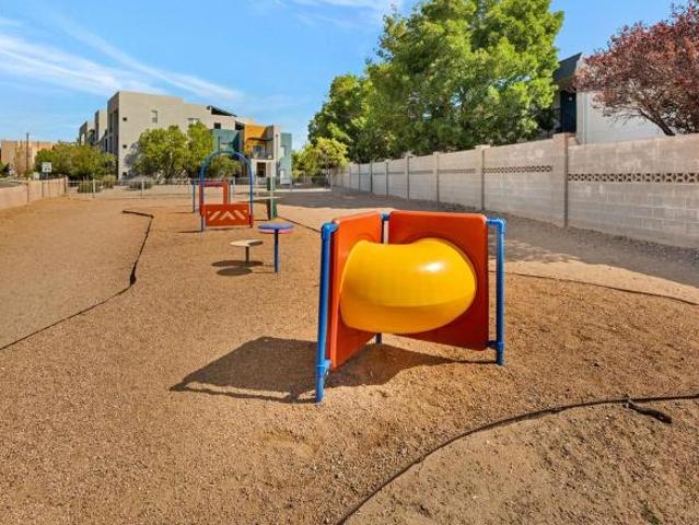 2 Br, 1 bath, Apartment 3608 Ladera Dr NW