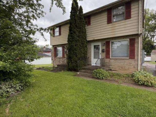 2 Br, 1 bath, Apartment 360 Shields Rd
