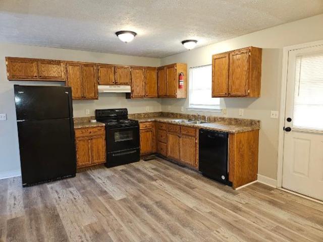 2 Br, 1 bath, Apartment 36 Summerfield Road