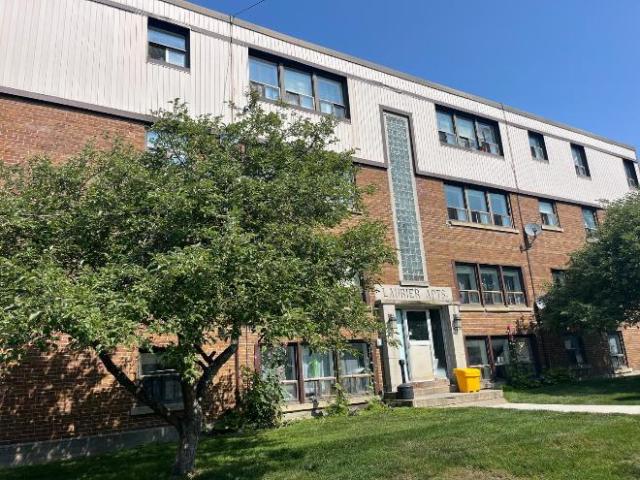 2 Br, 1 bath, Apartment 372 Wellington Heights