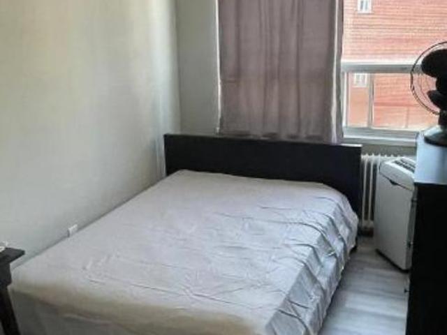 2 Br, 1 bath, Apartment 37 Mericourt Rd