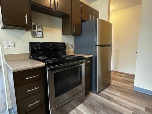 2 Br, 1 bath, Apartment 3808 SE Cesar Chavez Boulevard