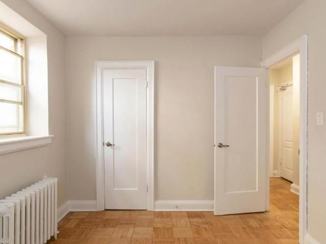 2 Br, 1 bath, Apartment 394 Avenue Road
