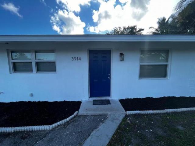 2 Br, 1 bath, Apartment 3914 Herndon Rd