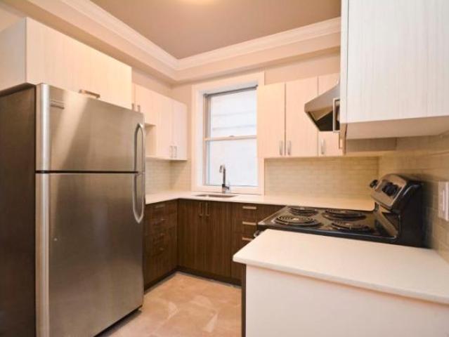 2 Br, 1 bath, Apartment 393 Nelson Street