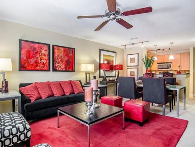 2 Br, 1 bath, Apartment 4090 Roswell Road Ne