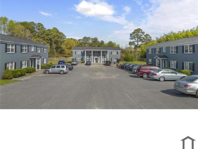 2 Br, 1 bath, Apartment 400 E Market St