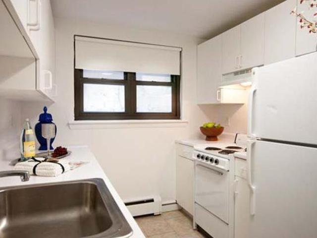 2 Br, 1 bath, Apartment 40 46 Harvard Ave