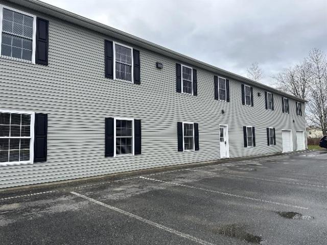 2 Br, 1 bath, Apartment 40 Horseback Road