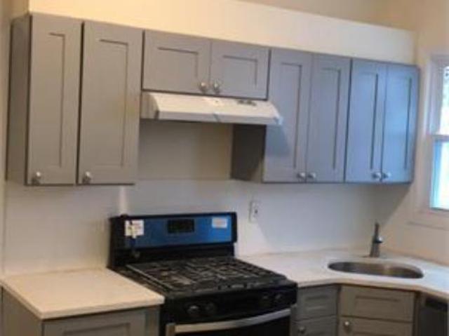 2 Br, 1 bath, Apartment 40 Schyuler Terr
