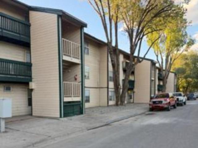 2 Br, 1 bath, Apartment 410 Tucker St