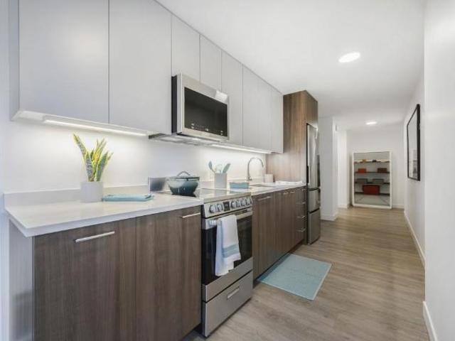 2 Br, 1 bath, Apartment 425 Mass Ave