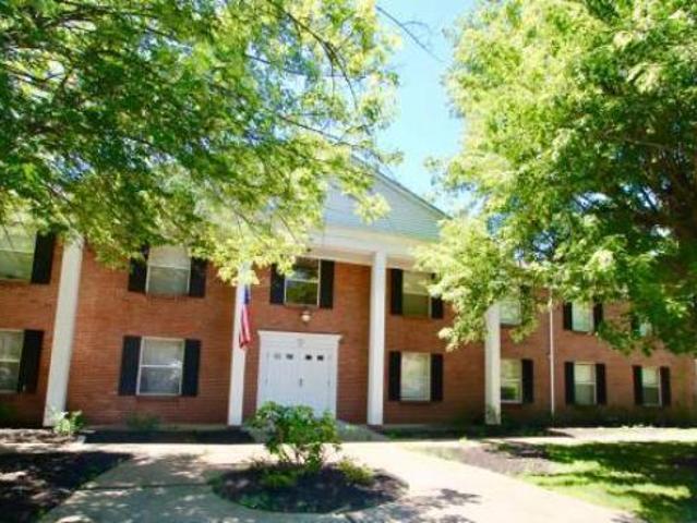 2 Br, 1 bath, Apartment 422 East Wheeling Street