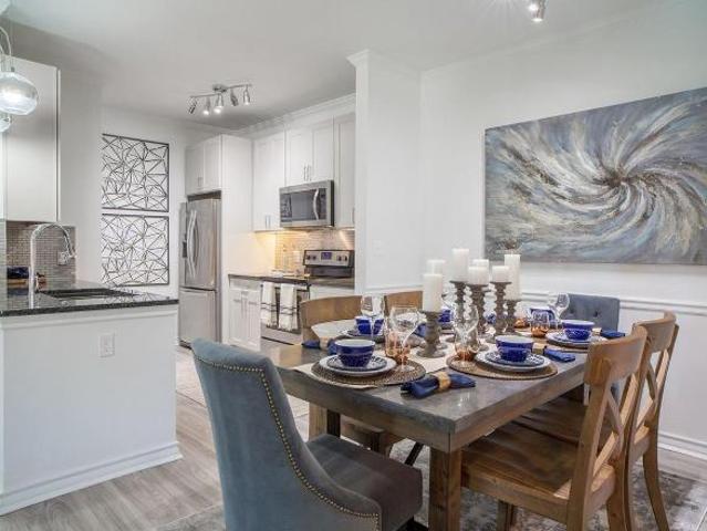 2 Br, 1 bath, Apartment 4230 Fairway Dr