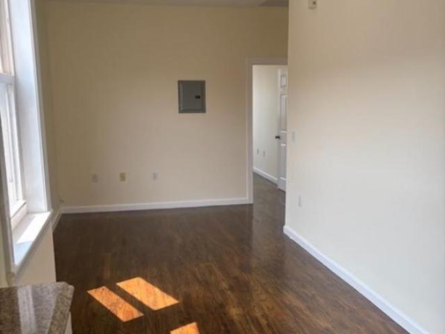 2 Br, 1 bath, Apartment 42 Hawkins Street