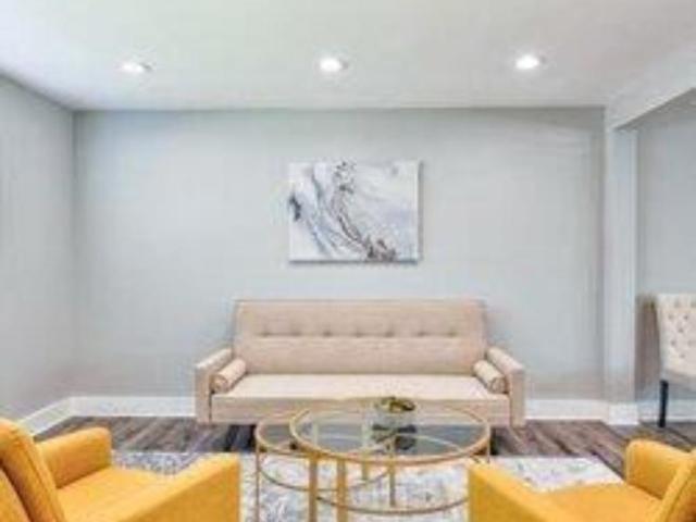 2 Br, 1 bath, Apartment 4371 Glenwood Rd