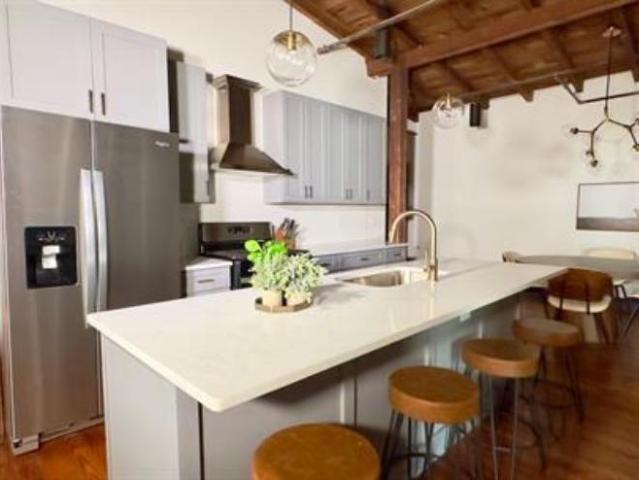 2 Br, 1 bath, Apartment 437 West Grant