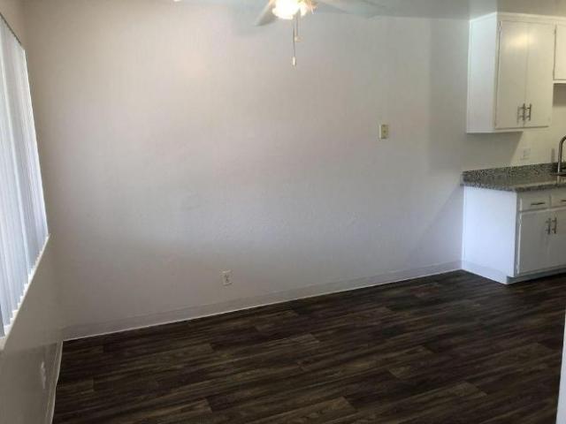 2 Br, 1 bath, Apartment 4314 Robertson Ave