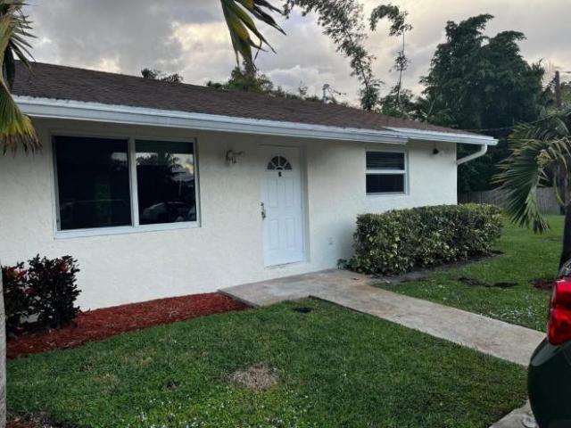 2 Br, 1 bath, Apartment 4337 Davis Road