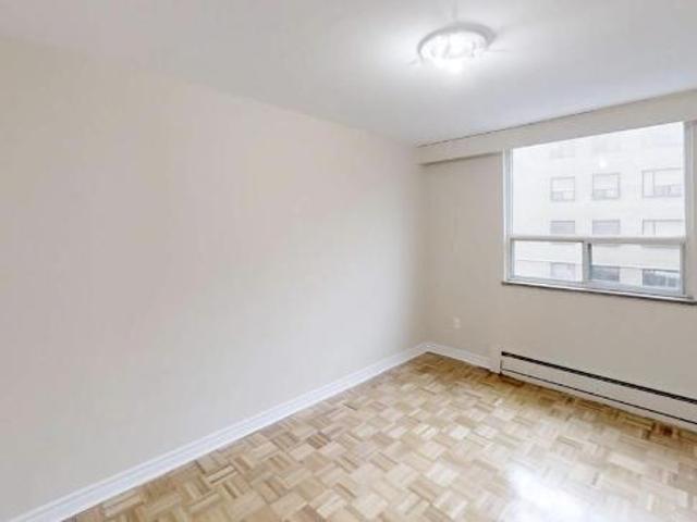 2 Br, 1 bath, Apartment 440 Eglinton Ave E
